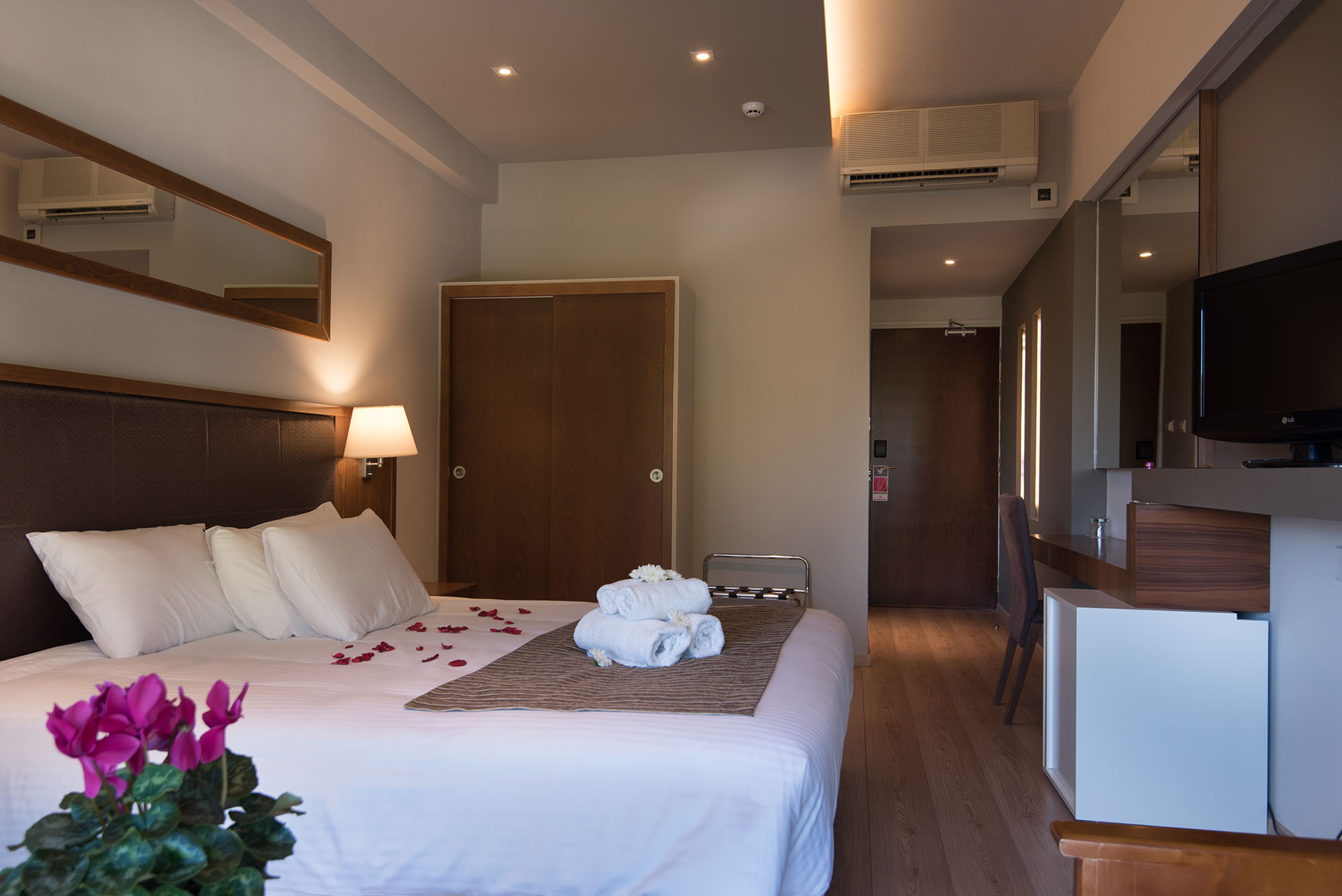 Rodon Hotel **** | Έλα Να Πάμε